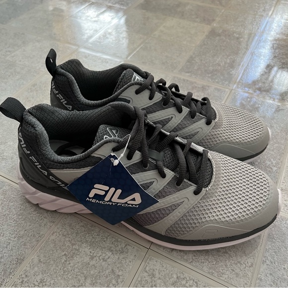 Fila | Shoes | Nwob Mens Fila Memory Foam Lightweight Sneakers | Poshmark